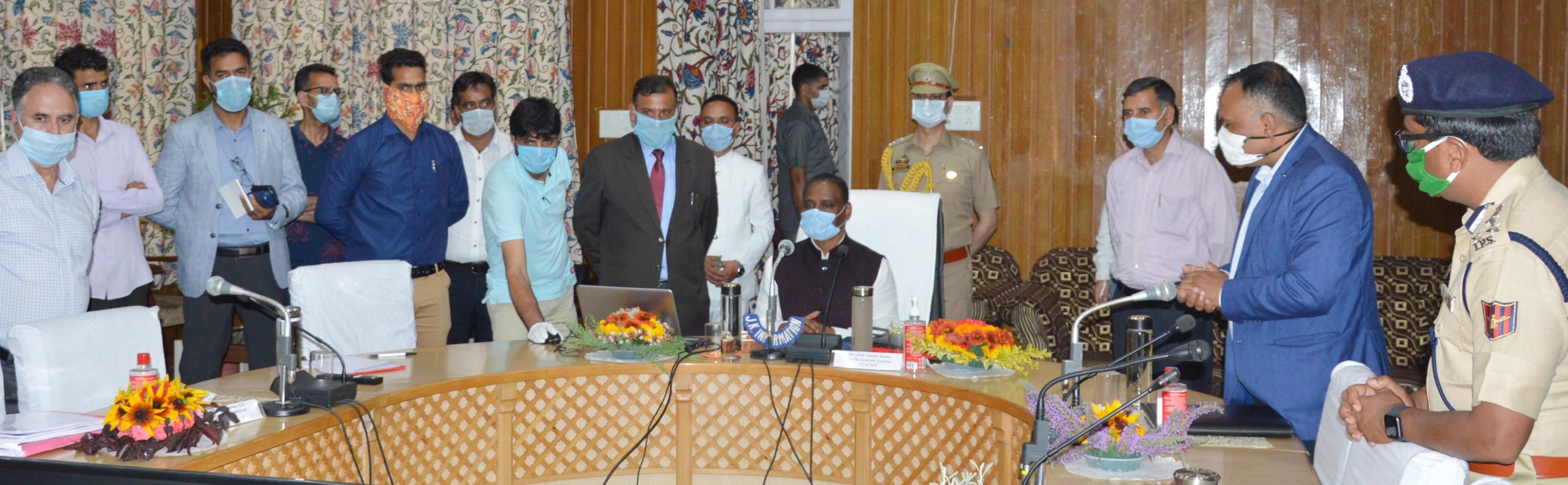 LG Visits Kulgam; Reviews Situation – Kashmir Observer