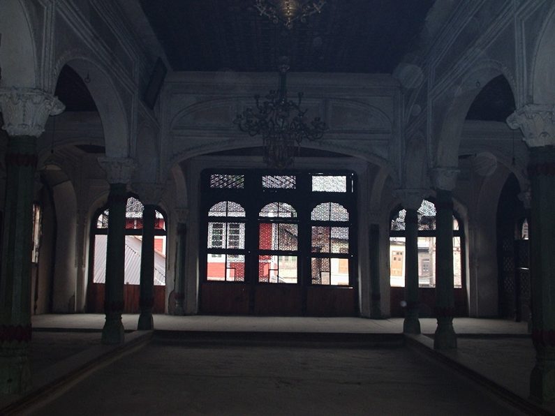 Revealing Reminiscence: Baithak(s) of Heritage Kashmiri Houses ...