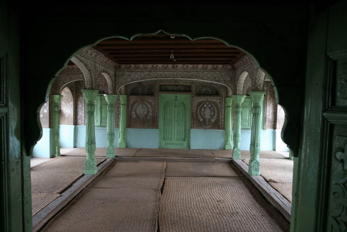 Revealing Reminiscence: Baithak(s) of Heritage Kashmiri Houses ...