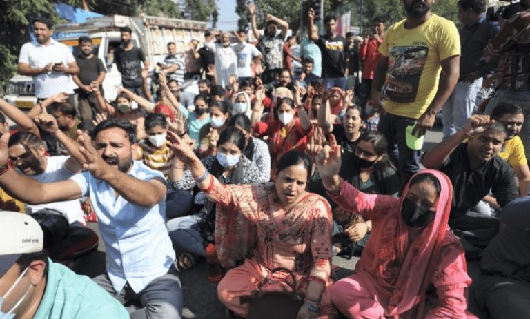 Angry Kashmiri Pandit Employees Block Jammu Road – Kashmir Observer