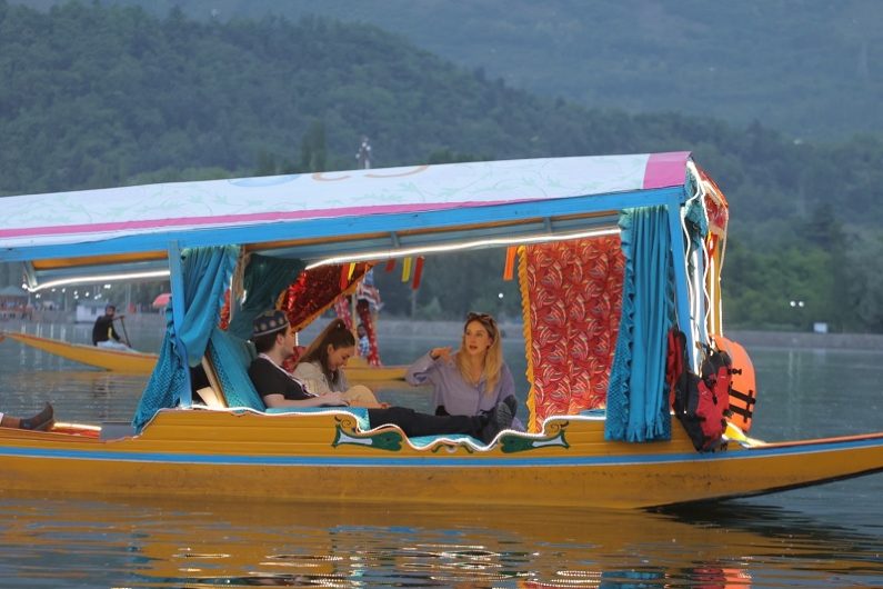 Dil Mangay More: When G20 Delegates Went For 2nd Shikara Ride In Dal ...