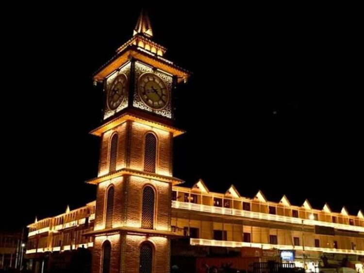 Lal Chowk’s Iconic Clock Tower Gets Facelift – Kashmir Observer