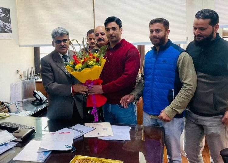 Homecoming For IAS Atal Dulloo, Takes Over As CS J&K – Kashmir Observer