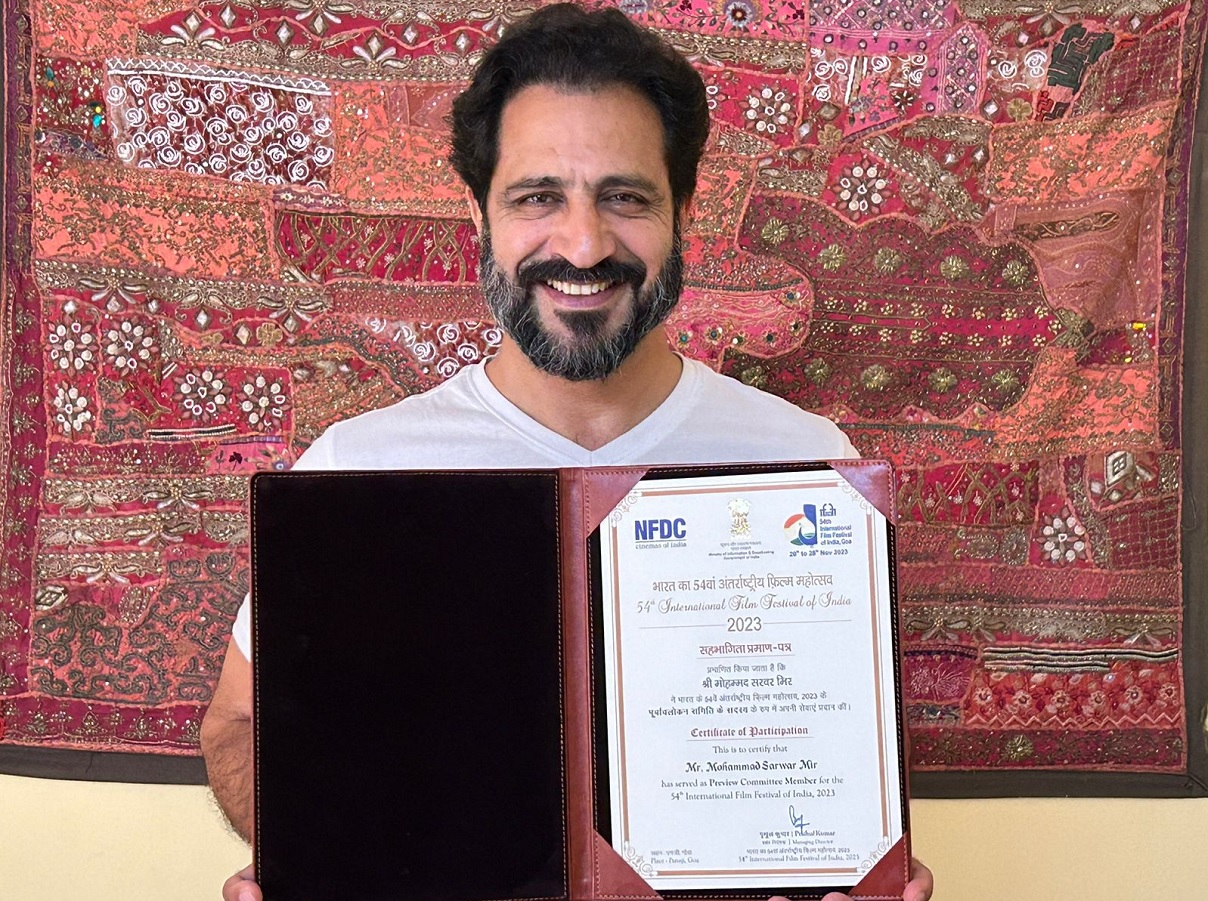 Bollywood Star Mir Sarwar Receives Prestigious State Award and Best Debut Director Honors ...