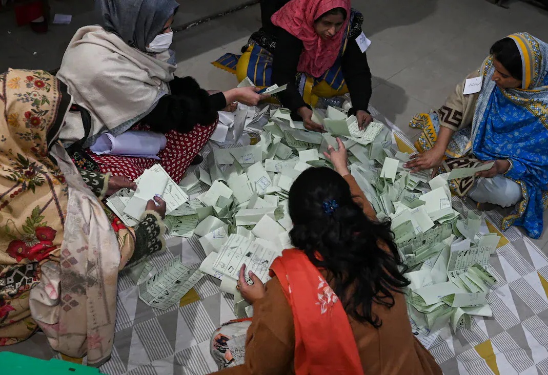 Pakistan Poll Official Resigns, Accepts ‘Wrongdoing’ In Elections ...