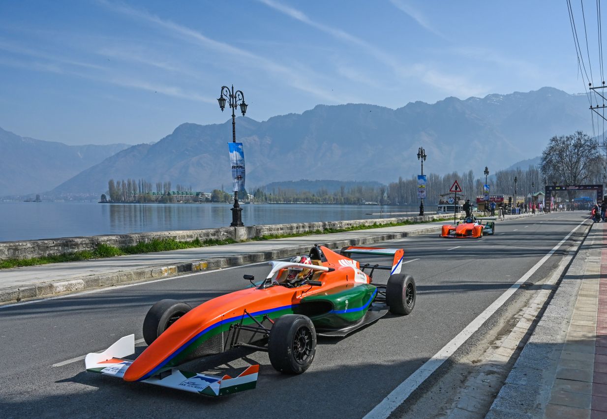 In Photos | First-Ever Formula-4 Car Run Held In Srinagar – Kashmir Observer