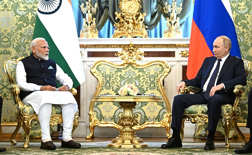 PM Modi in Moscow, Says Russia India’s ‘All-weather Friend’ – Kashmir ...