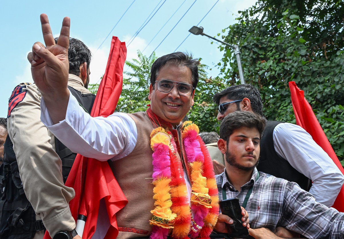 NC’s Tanvir Sadiq Defeats Abid Ansari With Massive Margin in Zadibal ...