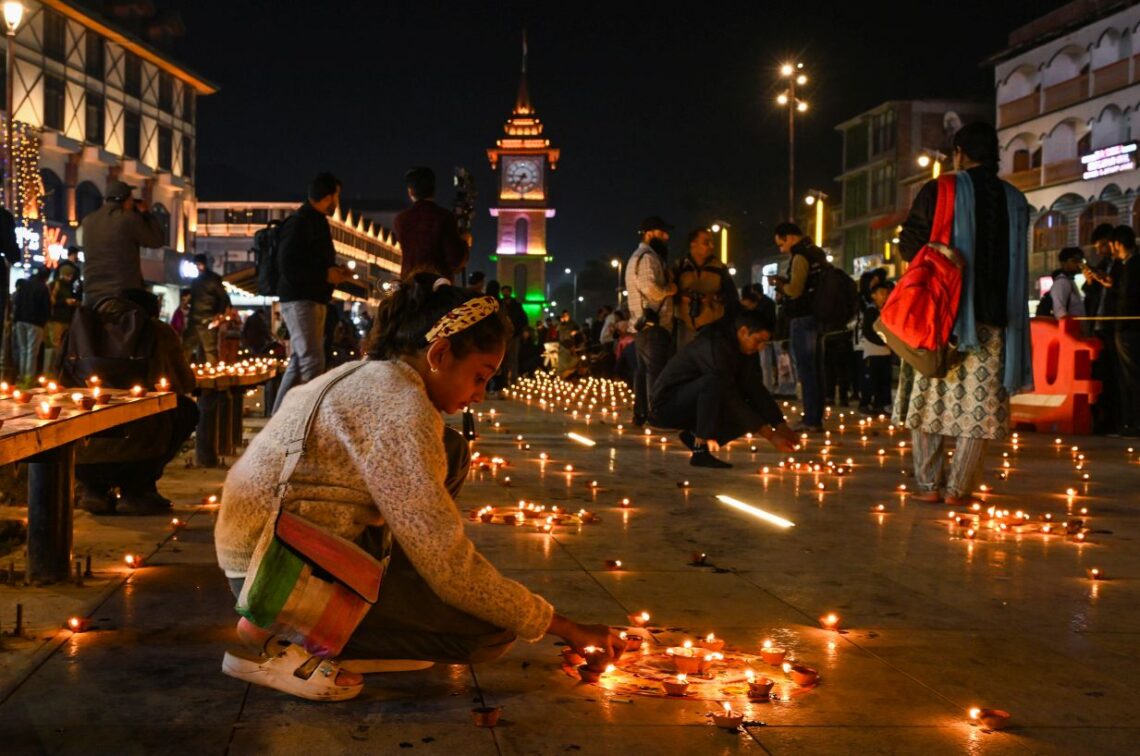 In Photos: Diwali Celebrated At Srinagar’s Iconic Clock Tower – Kashmir ...
