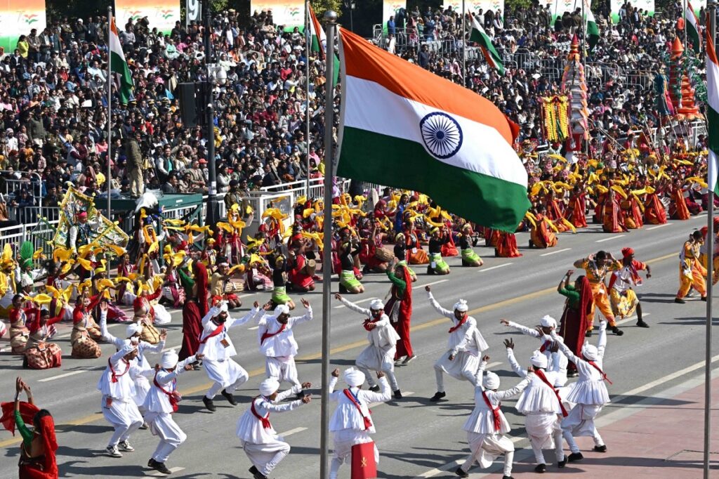 India Celebrates 76th Republic Day; Showcases Military Might, Cultural ...