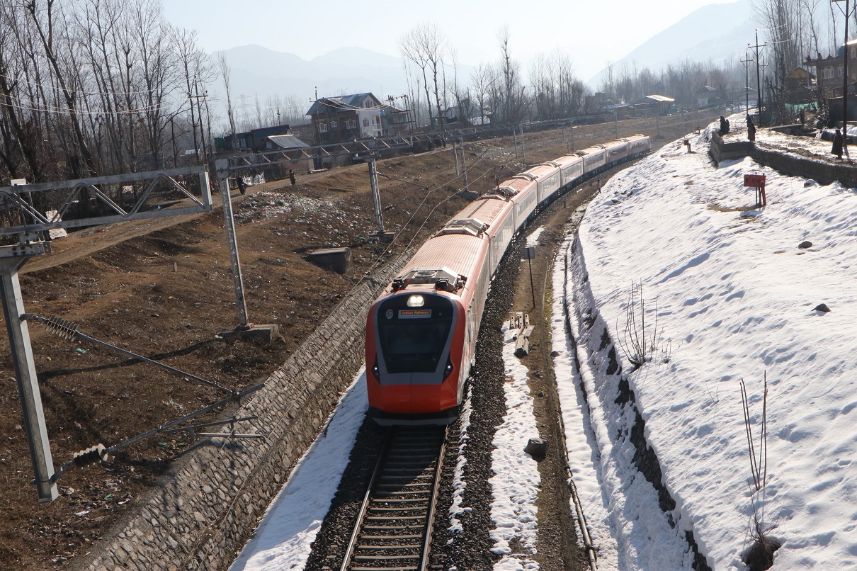 Specially Designed Vande Bharat Express Train Arrives In Kashmir – Kashmir Observer