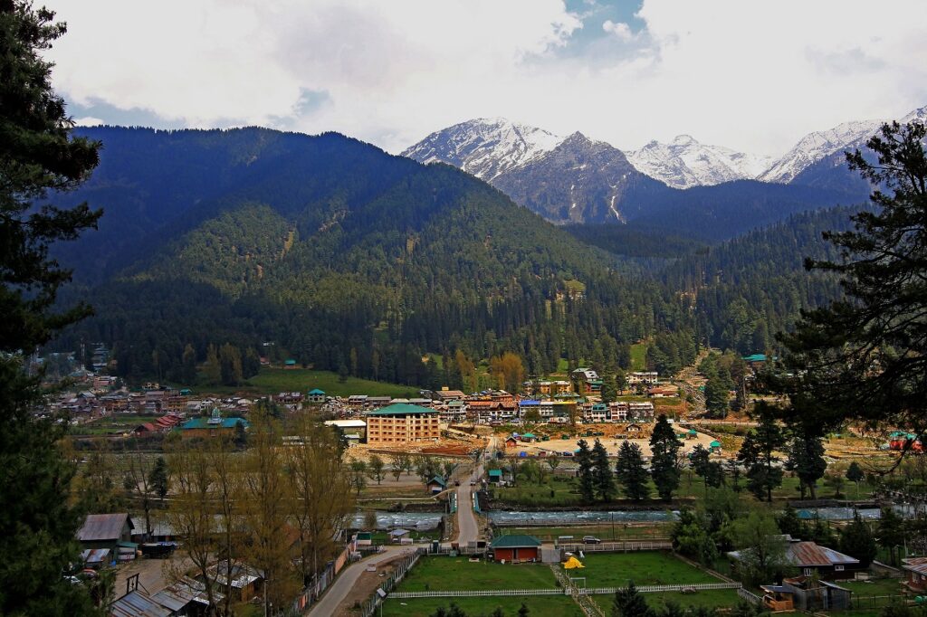 Centre Plans Tourism Meet In Pahalgam – Kashmir Observer