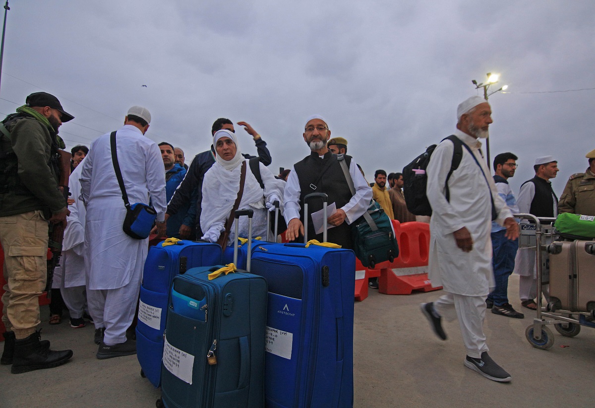 First Batch Of Pilgrims From J&K Leave For Hajj – Kashmir Observer