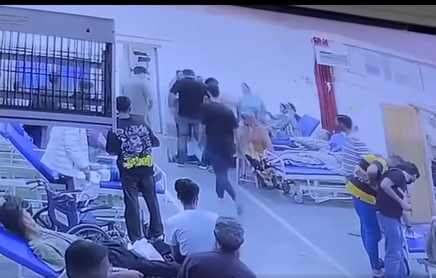 Doctor Assaulted At SMHS Hospital, Colleagues Protest – Kashmir Observer