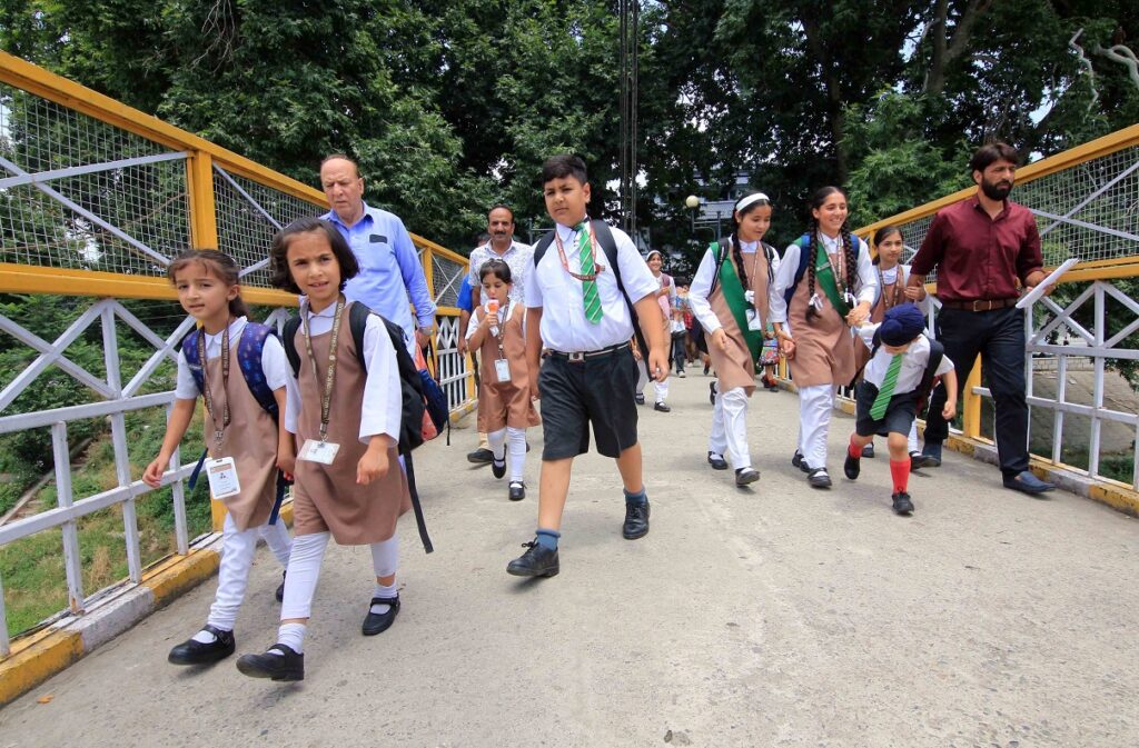 Govt Relents, Revises School Timings in Kashmir – Kashmir Observer