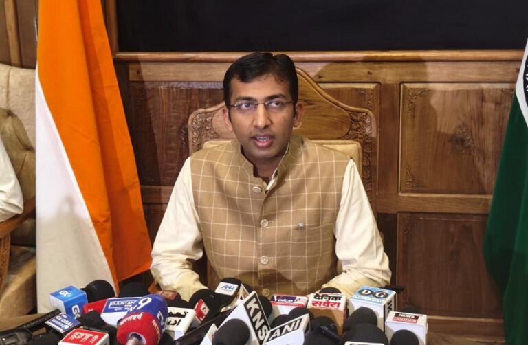 Relief From Heavy Rainfall Expected By Evening: Div Com Kashmir – Kashmir Observer