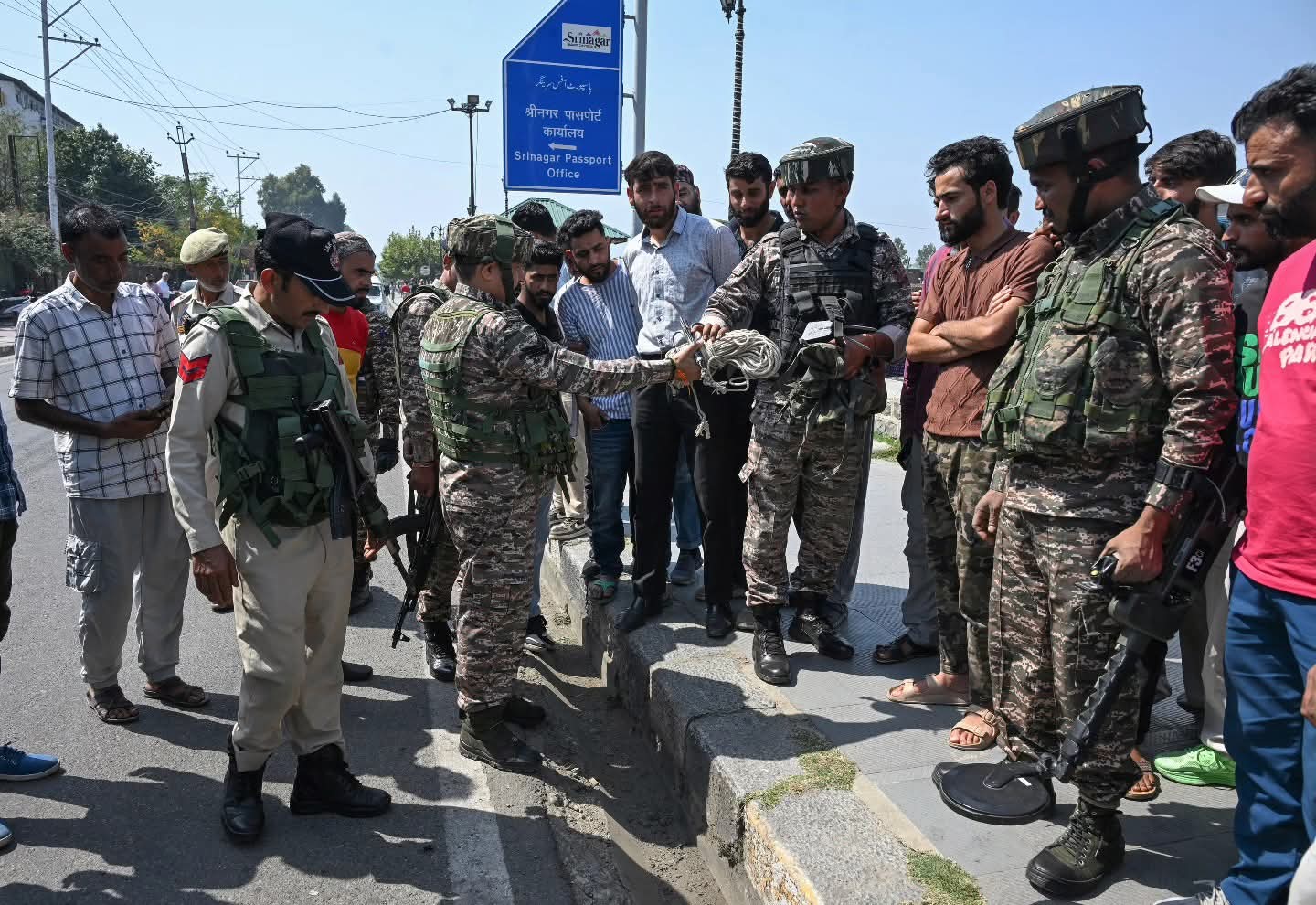 Suspicious Object Near Dal Lake Destroyed In Controlled Explosion – Kashmir Observer