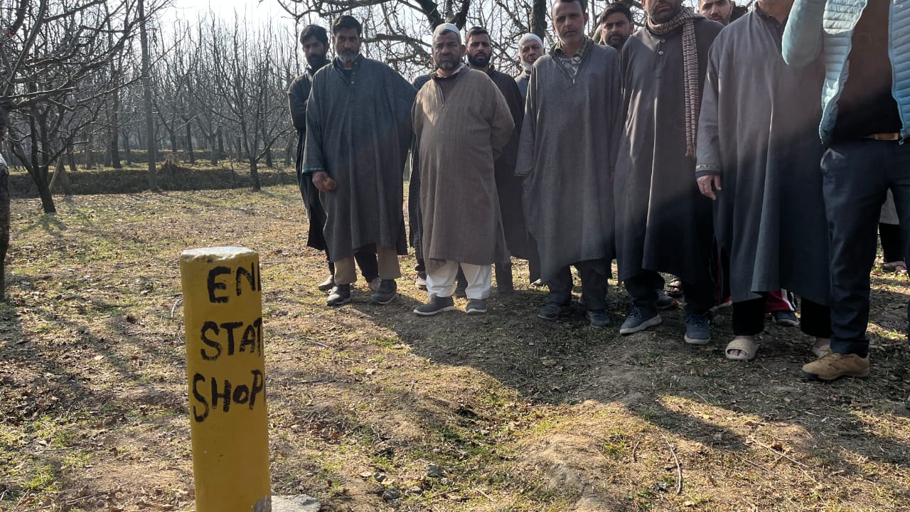 A Railway Line Marks Kashmir’s Apple Heartland – Kashmir Observer