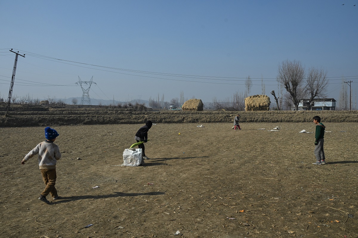 Dry Skies, Empty Gauges: J&K Winter Rainfall Slumps Sharply - Kashmir ...